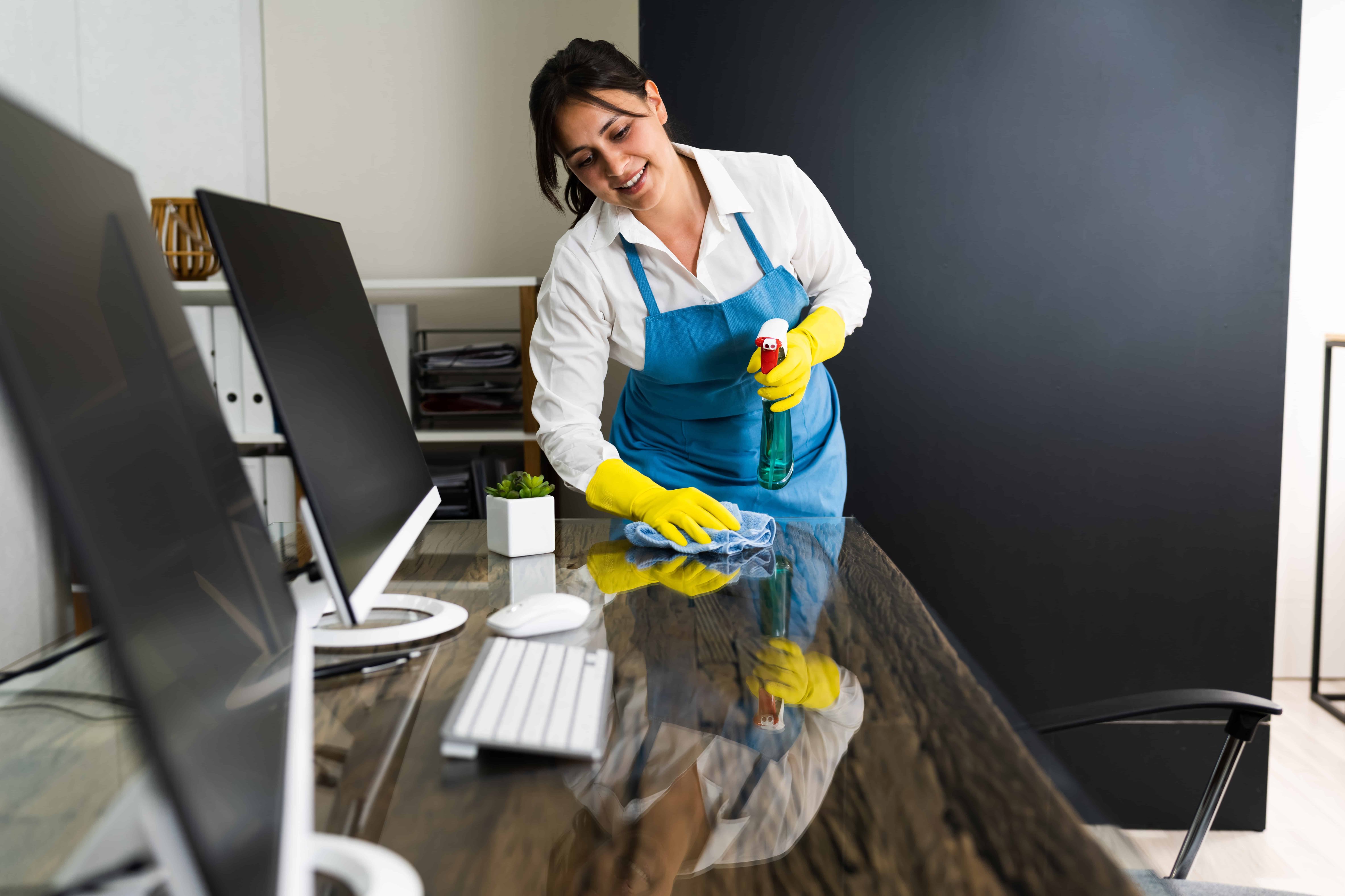 5 Advantages to Having a Clean Workspace